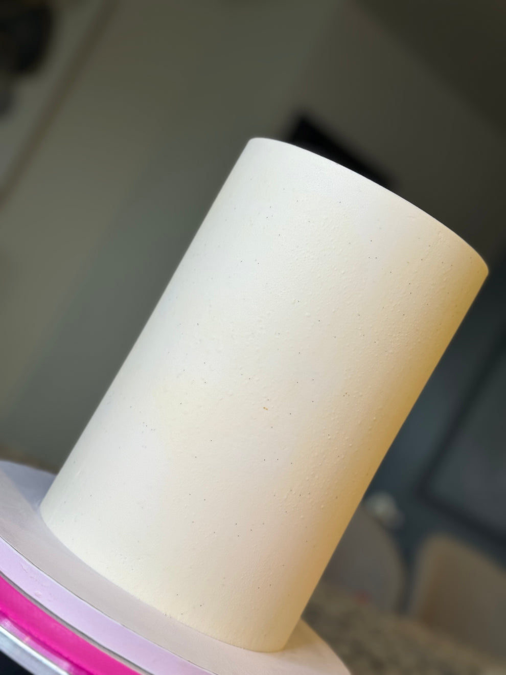 Beginner Cake Tutorial (Stacking, Crumb Coating, Final Coat) – Ebony ...